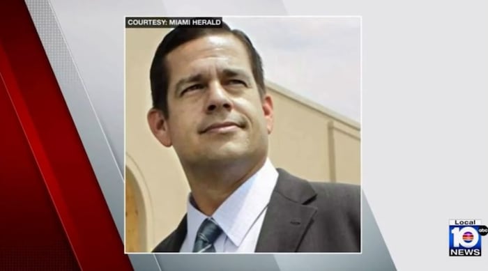Judge reaffirms trial date for real estate mogul in fatal boat crash case