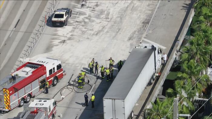 Fuel spill backs up traffic on I-95 NB in Miami