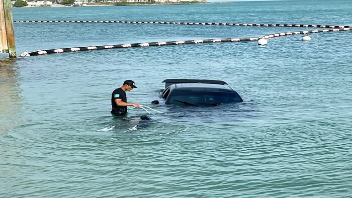 Key West PD: Man arrested on DUI charge after driving car into ocean