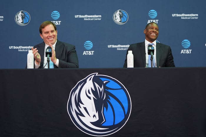 Mavericks hire Mike Schmitz away from Trail Blazers as GM days after ...